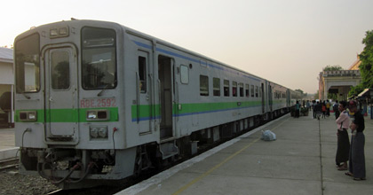 Train travel in Myanmar (Burma) | Train times, fares, tickets, photos