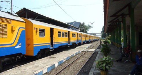 Train travel in Indonesia | Trains Jakarta-Surabaya, ferry to Bali