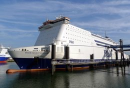 How to travel from the UK to the Netherlands by train or ferry